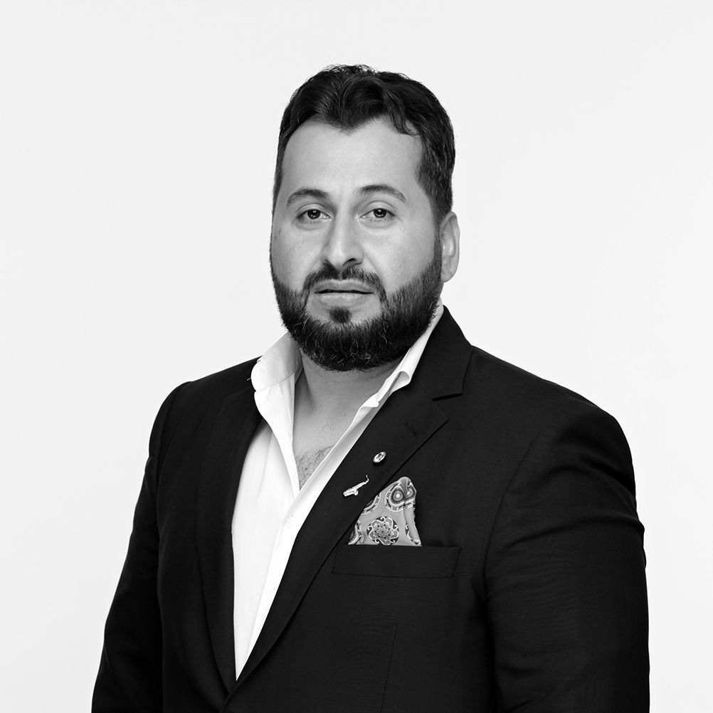 Formatie Nunta Bucuresti | Cine suntem? | tonysaxevents.ro